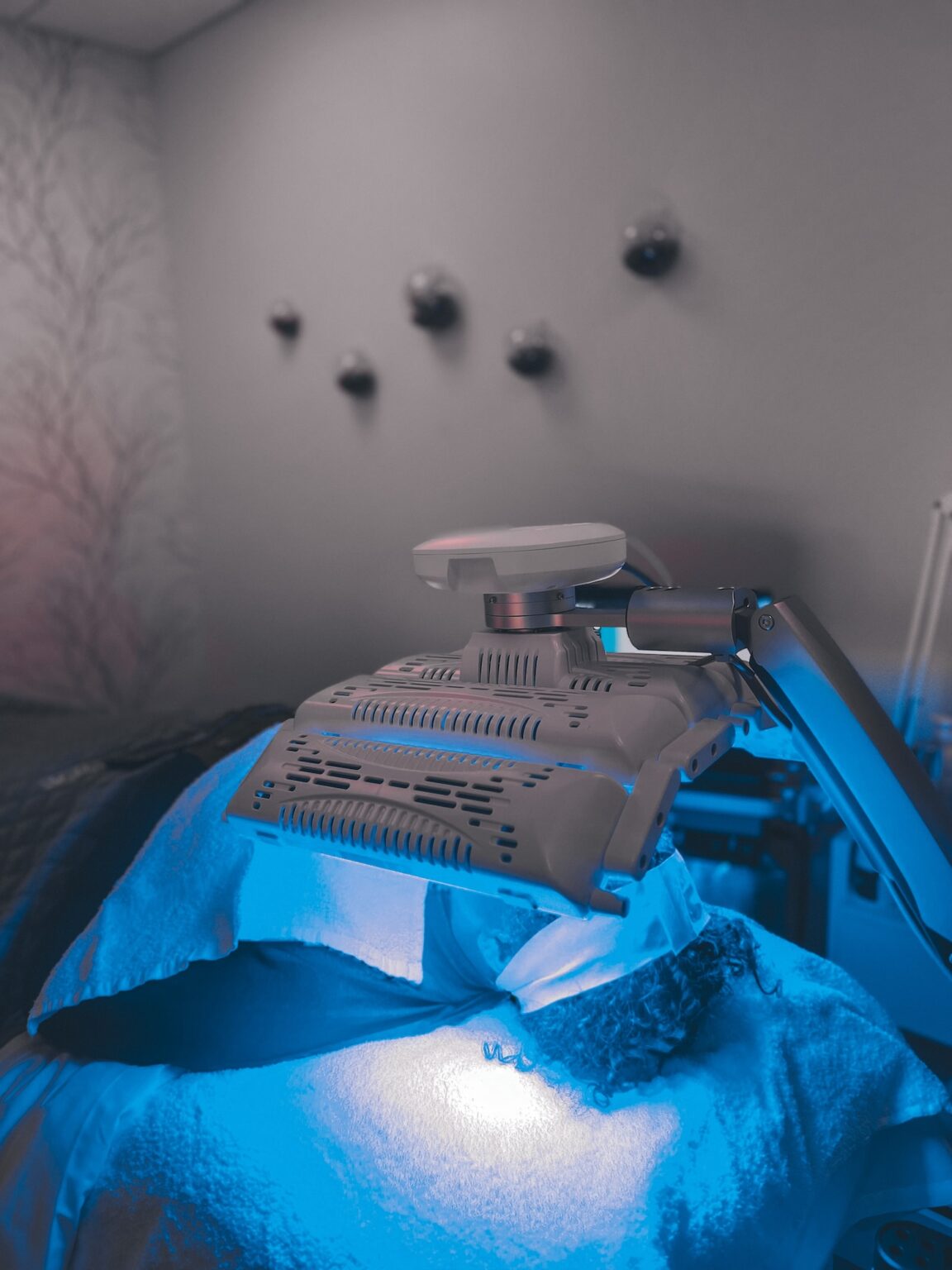 The Benefits of LED Light Therapy for Skin Rejuvenation - Dream Spa ...